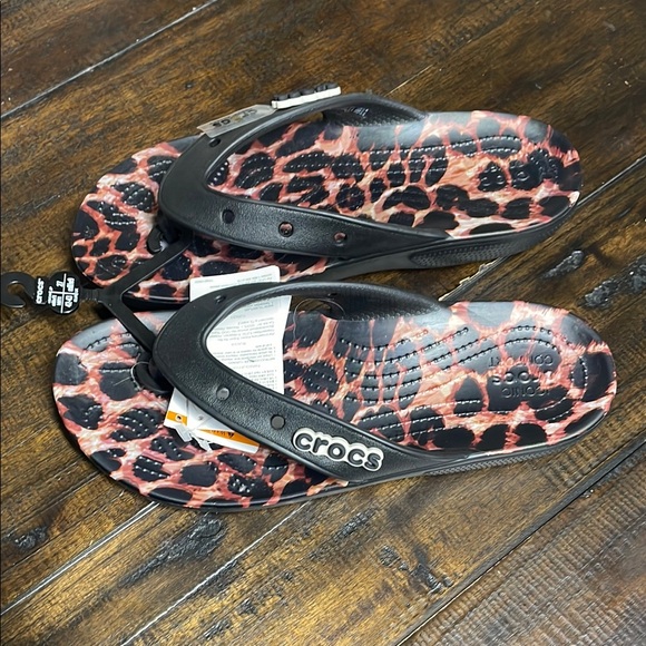 CROCS | Shoes | Crocs Black Leopard Print Slipon Flip Flops Sandals ...